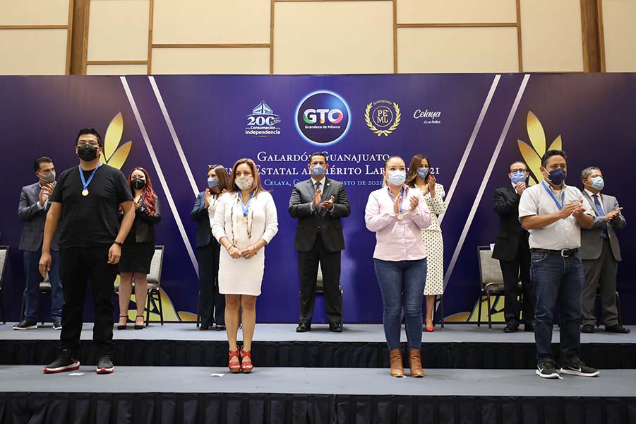 Entregan Premio Estatal al Mérito Laboral 2021 - ContrapuntoNews Entregan Premio Estatal al Mérito Laboral 2021 - ContrapuntoNews