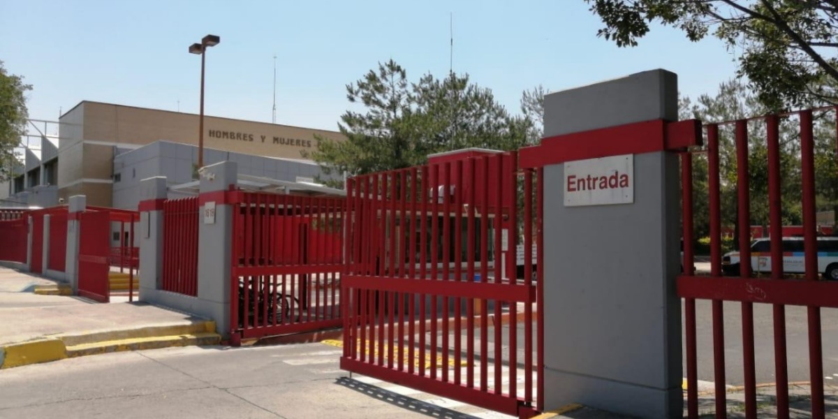 Por casos de COVID-19 suspenden clases presenciales en el Instituto Lux ...